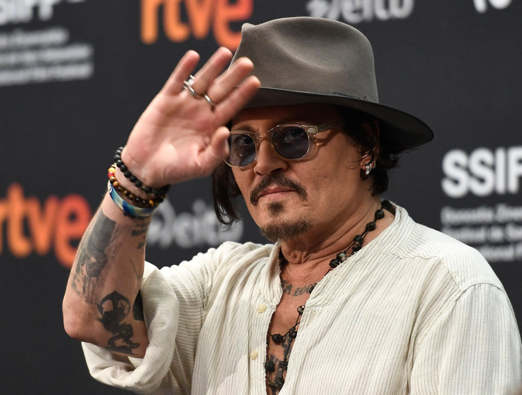 Johnny Depp Returns to Big Screen With 'A Christmas Carol' Reboot ...