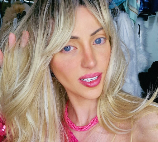 'Human Barbie' Influencer Barbara Jankavski Dies at 31 After Undergoing ...