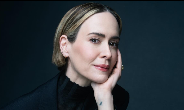 Netflix' 'Monster' Shows First Look at Sarah Paulson Playing Serial ...