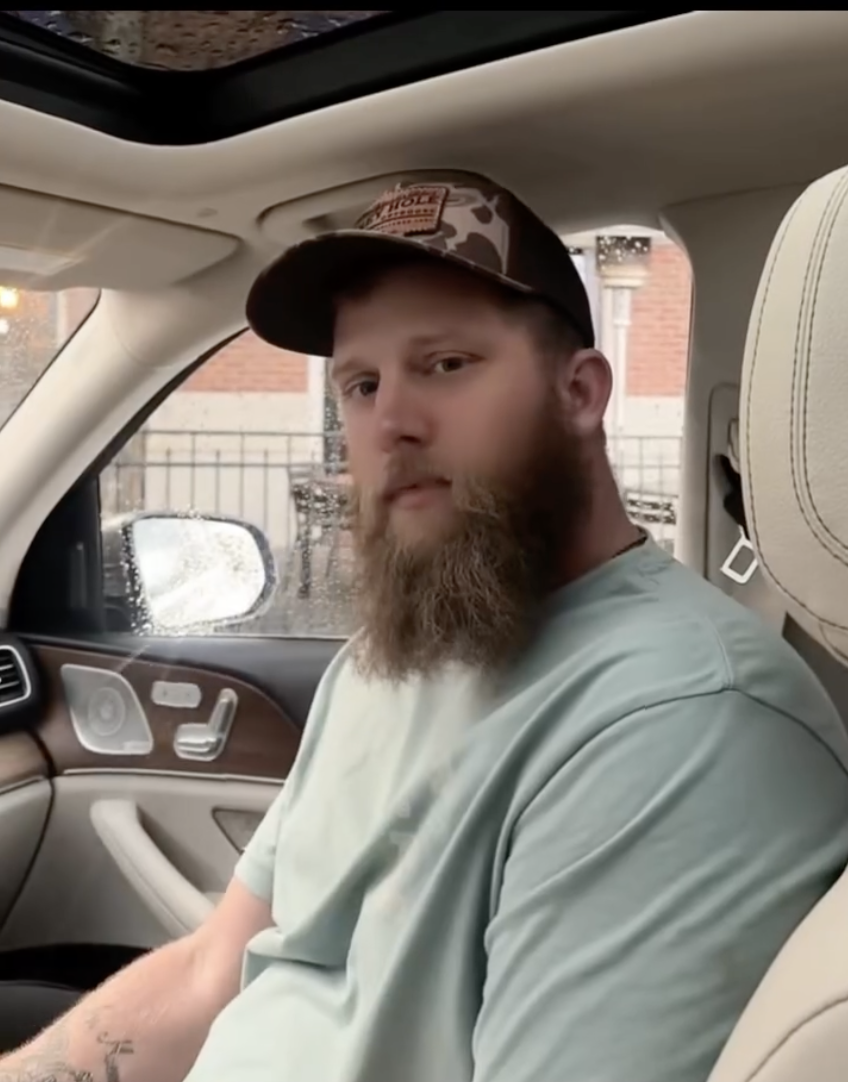 Kyle Chrisley 'Charged at Deputies,' Punched 3 Cops and Threatened to ...