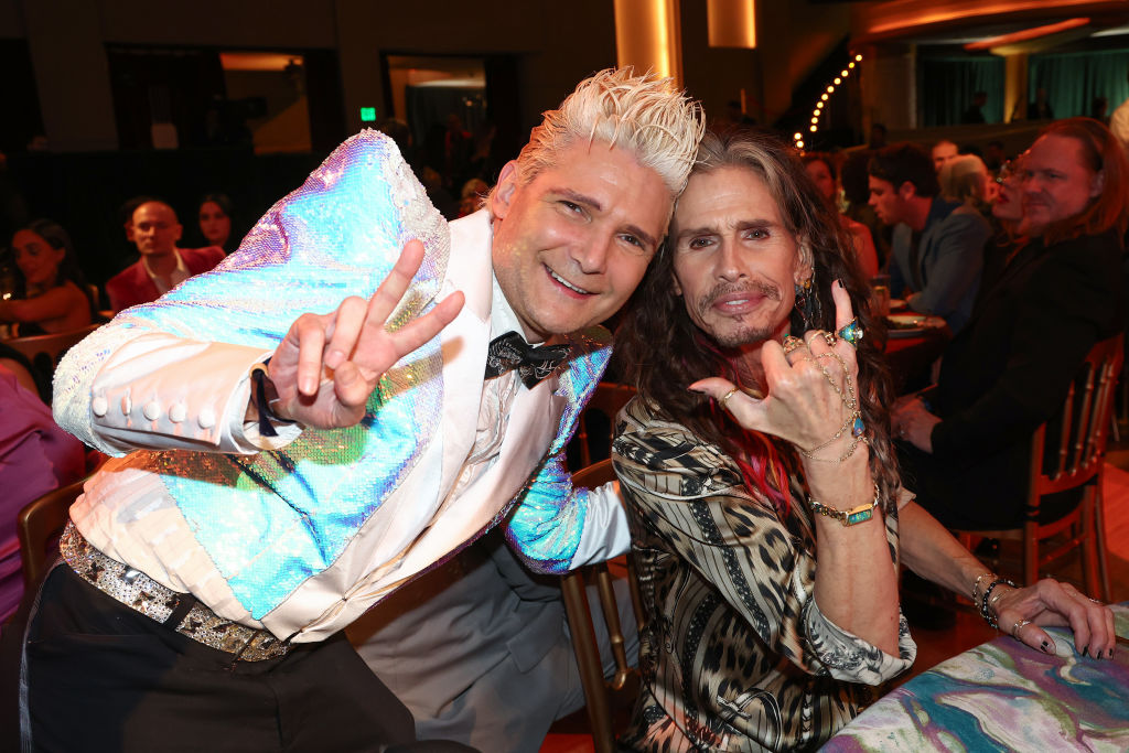 Corey Feldman Speaks Out After Food Poisoning Leads to Air Travel Emergency